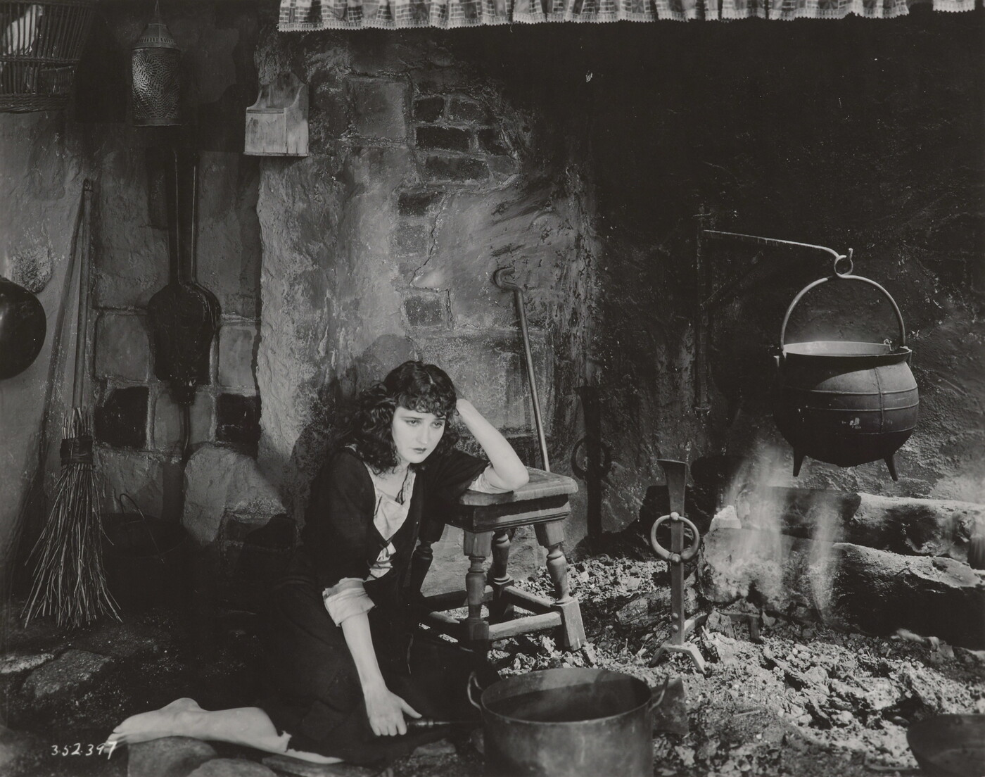 [Agnes Ayres in Cinderella sequence, "Forbidden Fruit"] | Amon Carter ...