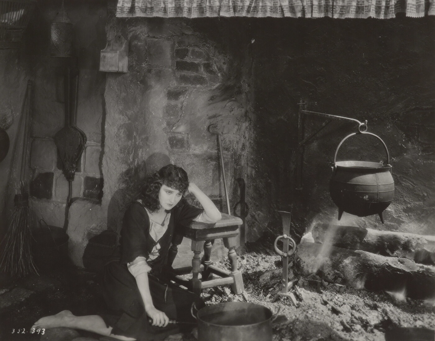 [Agnes Ayres in Cinderella sequence, "Forbidden Fruit"] | Amon Carter ...