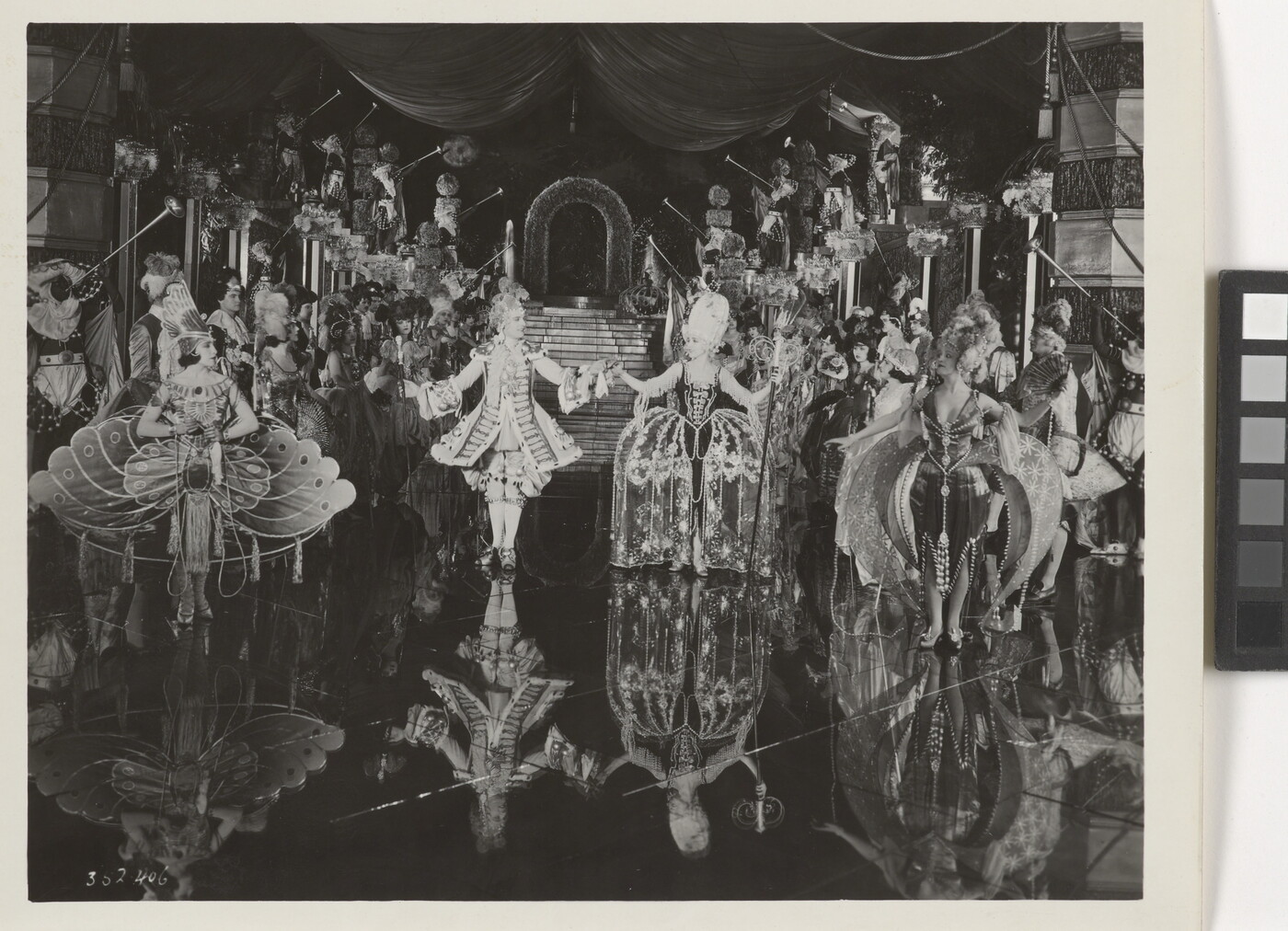 [Agnes Ayres, Forrest Stanley, and cast of "Forbidden Fruit" in ...