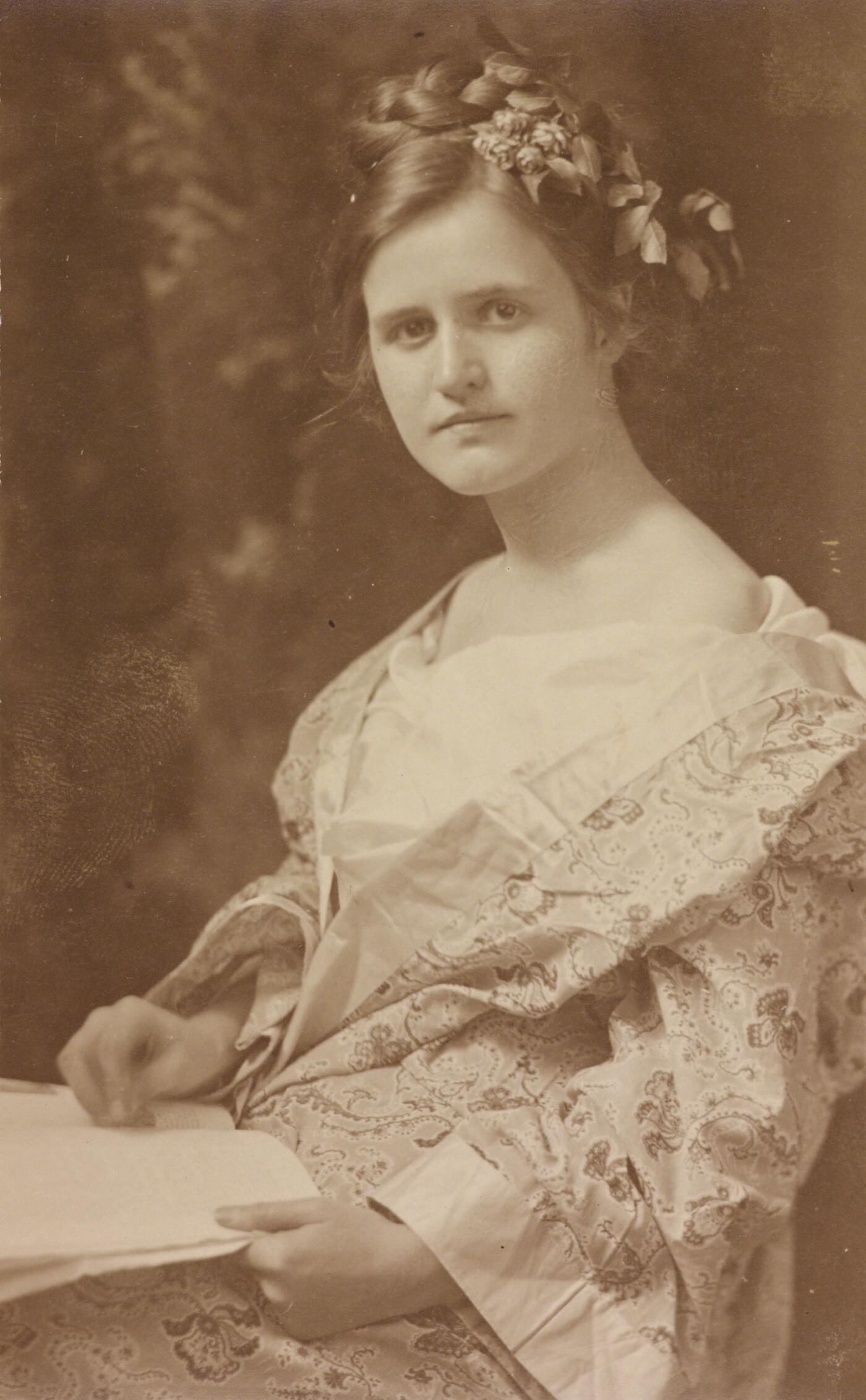 [Portrait of Clara Sipprell with flowers in hair and book] | Amon ...