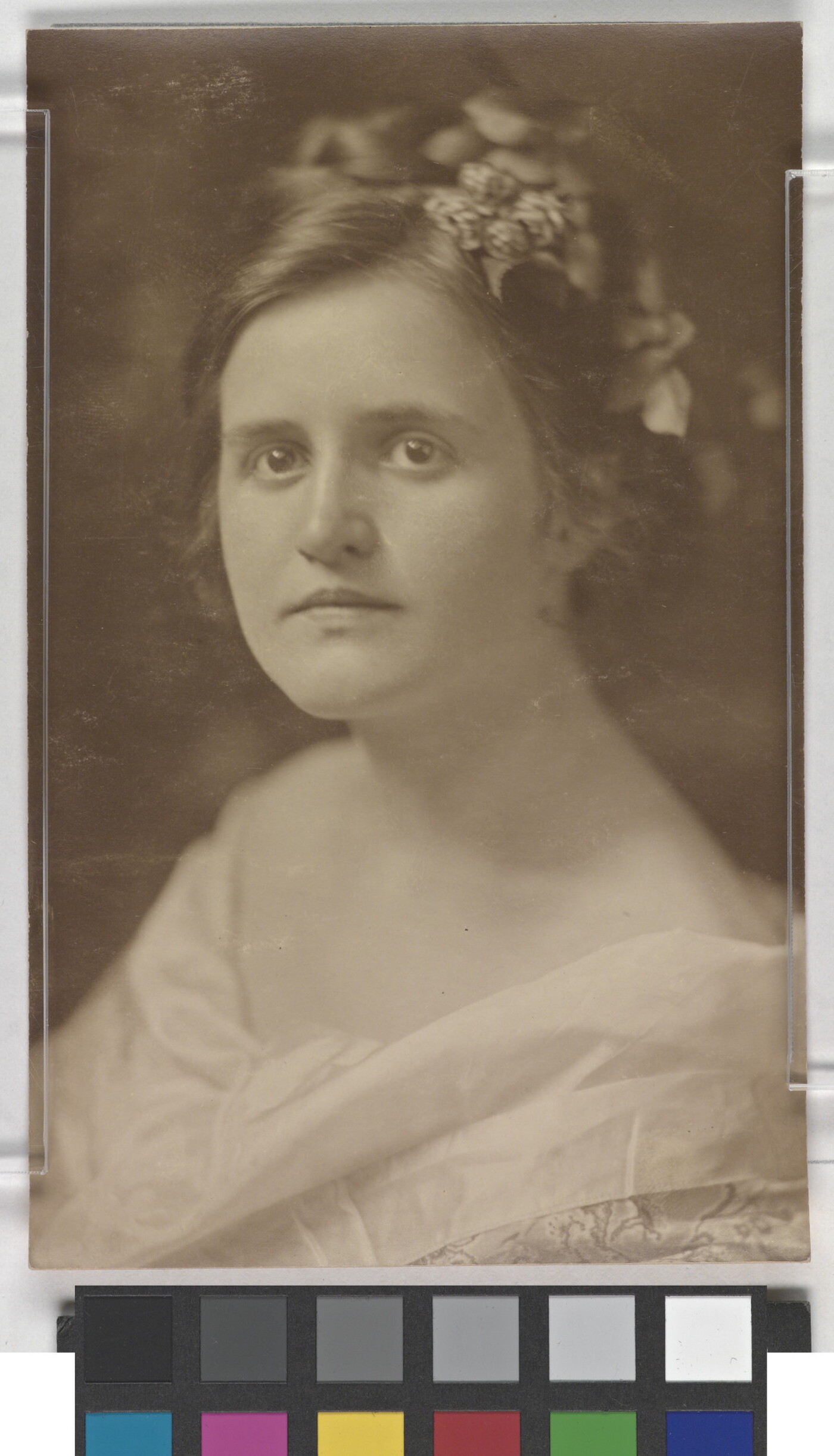 [Portrait of Clara Sipprell with flowers in hair] | Amon Carter Museum ...