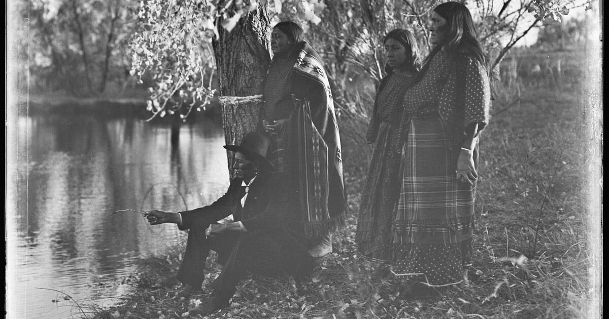 Quanah Parker, Comanche Chief, and three of his wives, Ballard Spring ...