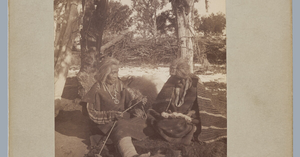 Navajo spinners, Charley's Camp, Near Kearn's, Arizona | Amon Carter ...