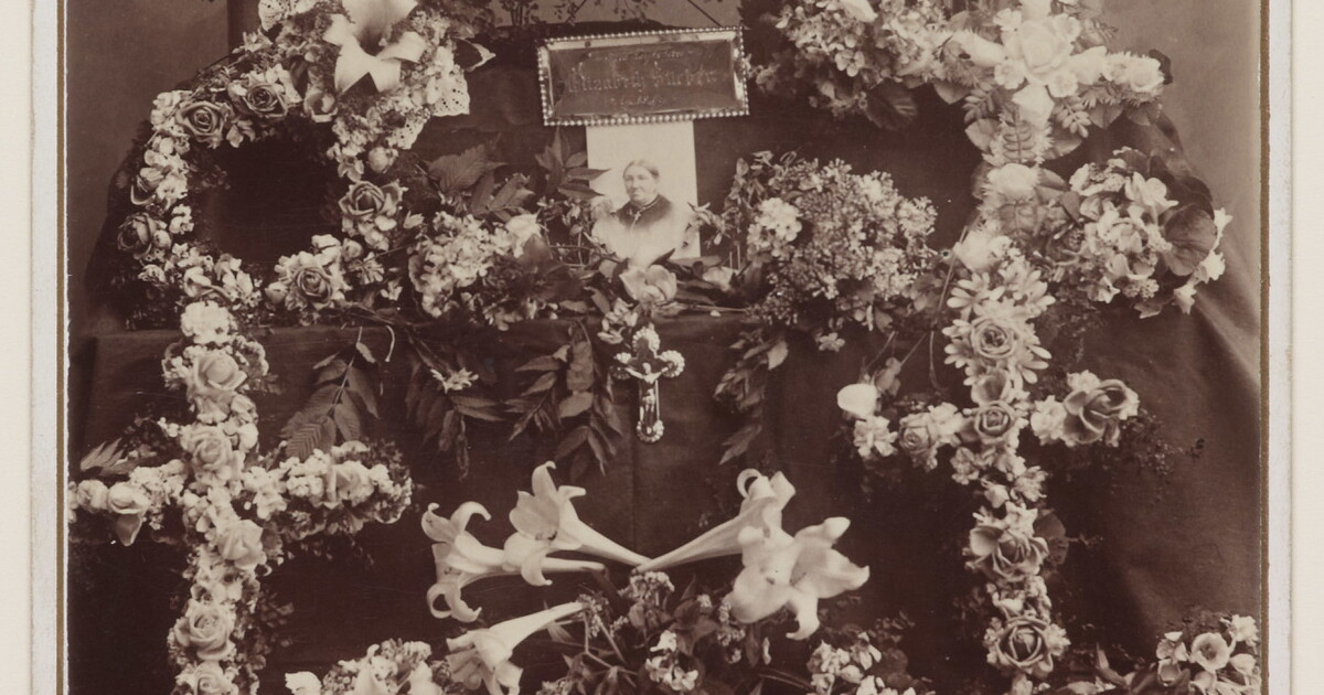 [Funeral floral arrangement] | Amon Carter Museum of American Art