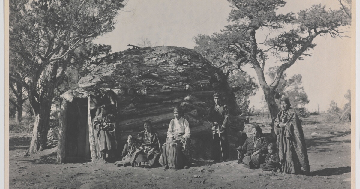 Native Hogan of the Hopi & Navajo Indians, Grand Canon | Amon Carter ...