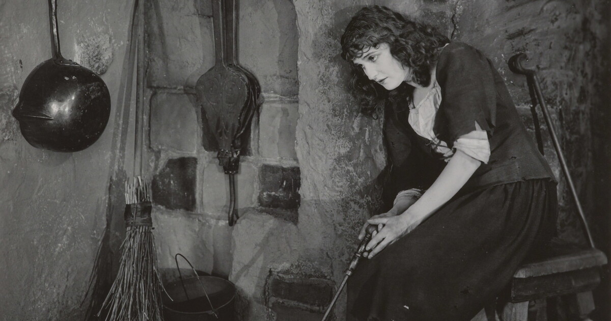 [Agnes Ayres in Cinderella sequence, "Forbidden Fruit"] | Amon Carter ...