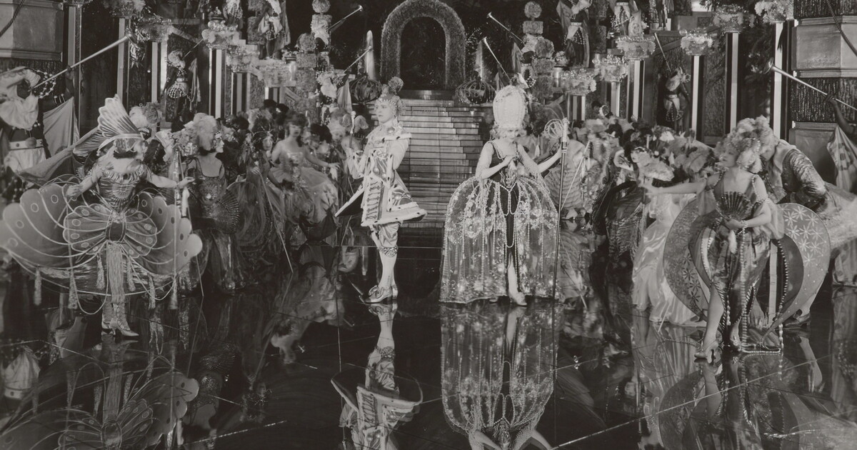 [Agnes Ayres, Forrest Stanley, and cast in Cinderella sequence ...