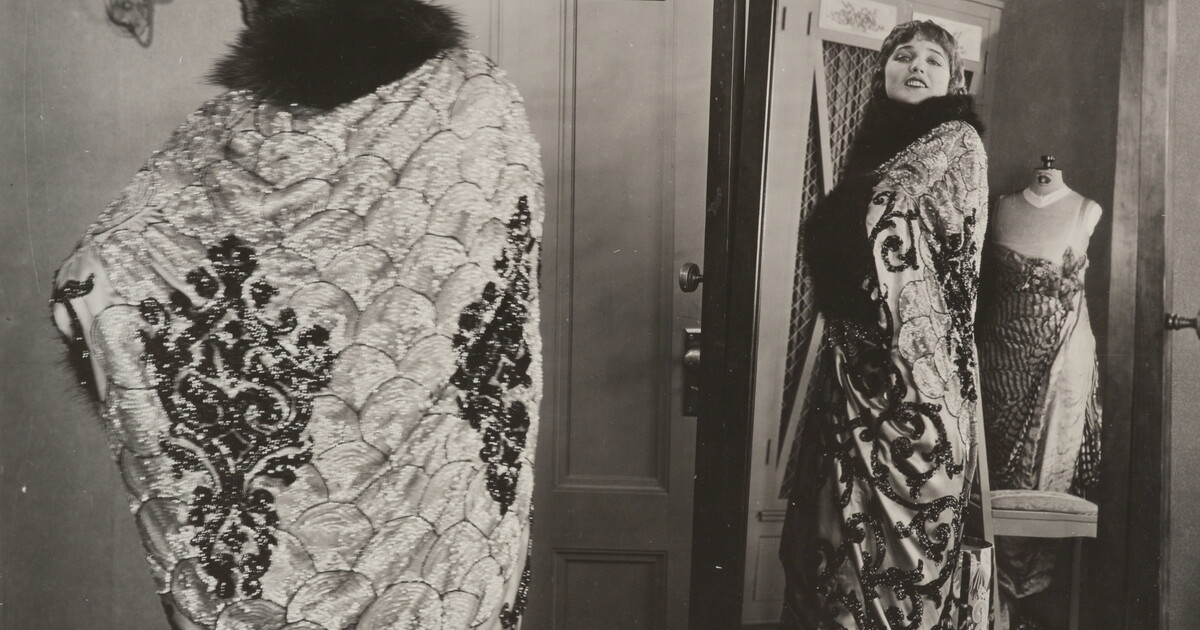 [Agnes Ayres modelling in mirror, "Forbidden Fruit"] | Amon Carter ...