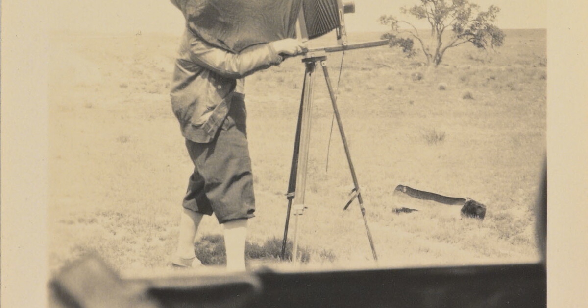 [Clara Sipprell taking a photograph] | Amon Carter Museum of American Art