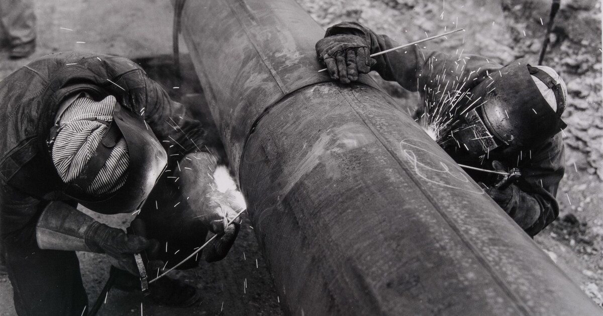 Construction of 18-inch Pipe Line for Humble Pipe Line Co. near Big ...