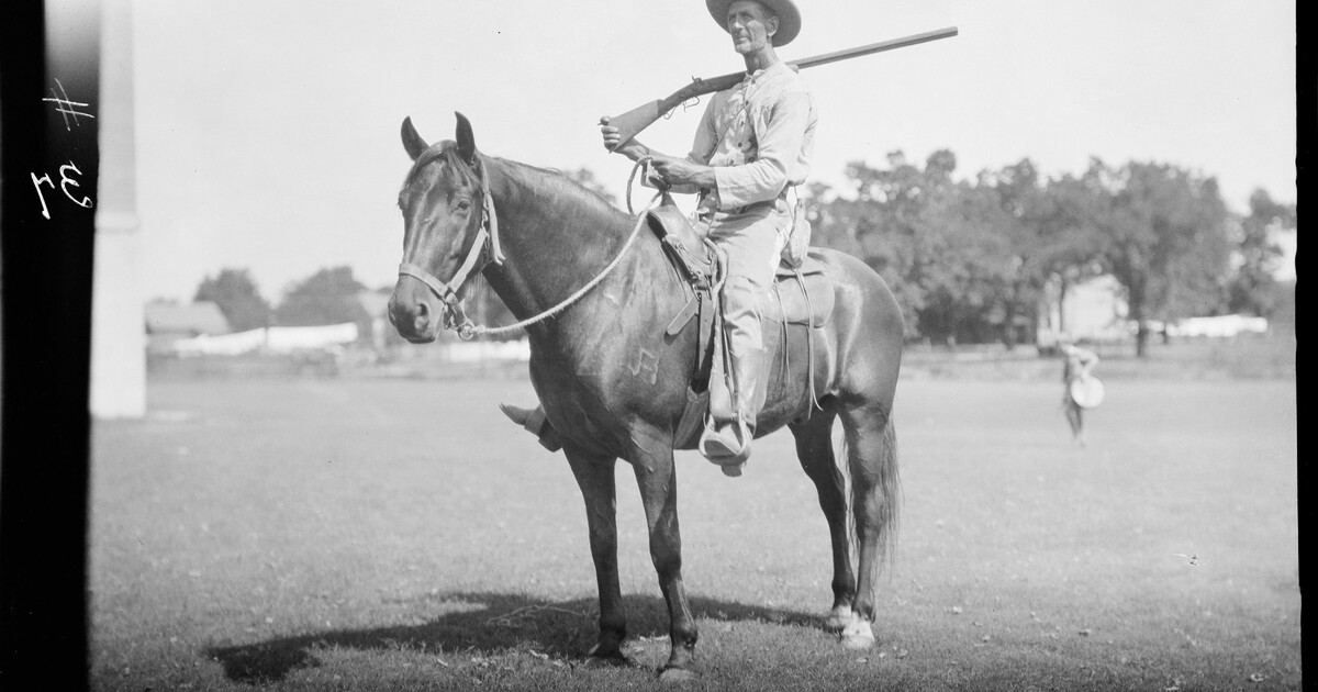 ["Colonel" Jake Myers on his horse Buckshot, Bonham Parade, Will Evans ...