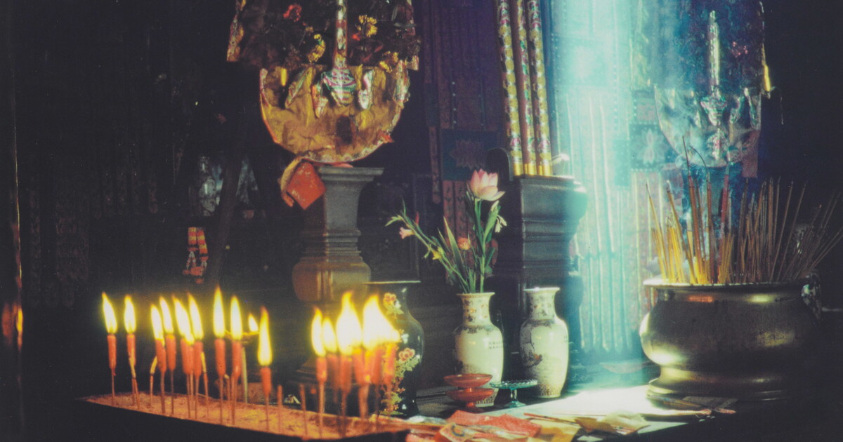 Altar, Guan Yin Temple, Macau, 1980 | Amon Carter Museum of American Art